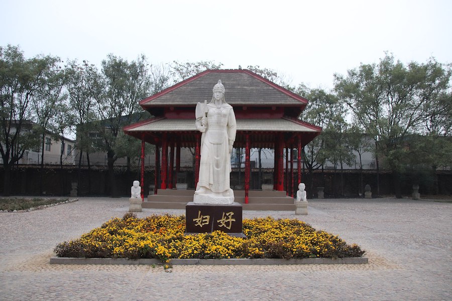 L’écriture ossécaille, héritage du roi Wu Ding de la dynastie Shang (1/ ...