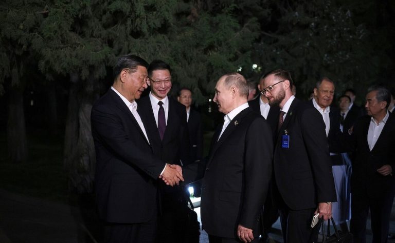 Xi Jinping et Vladimir Poutine renforcent les liens sino-russes lors du ...